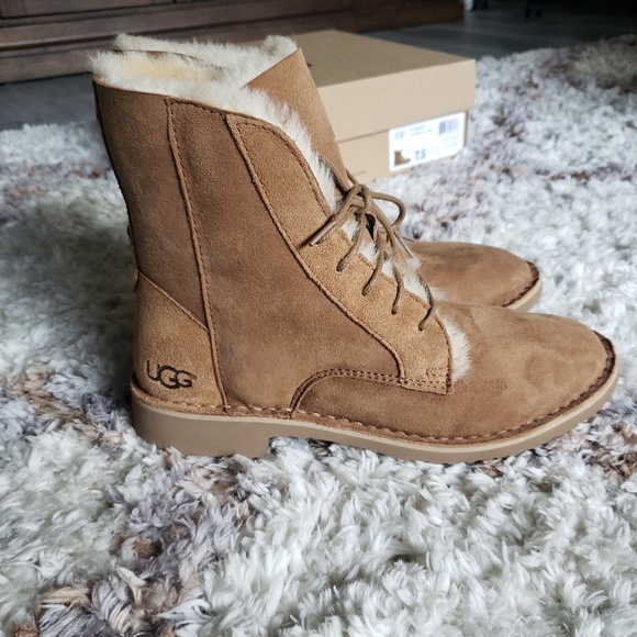UGG | Shoes | Quincy Ugg Boots | Poshmark
